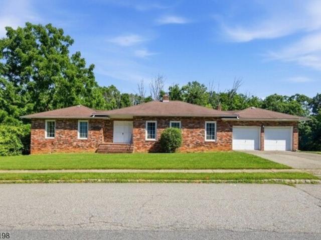 Aldersgate Cir, Mount Olive Township, Home For Sale
