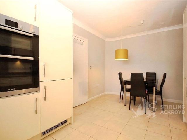 Aldershot Road, Guildford, Surrey, GU2 8AQ