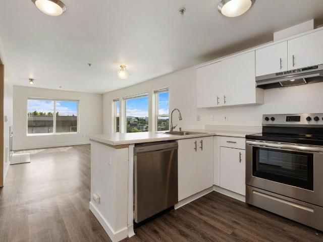 Alderview 300 11th Ave 2 Bedroom Apartment for Rent at 300 11th Ave, Seattle, WA 98122 First Hill
