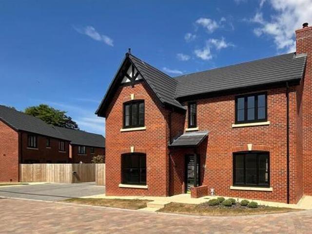 Alderwood Gardens, Aston, 4 Bedroom Detached