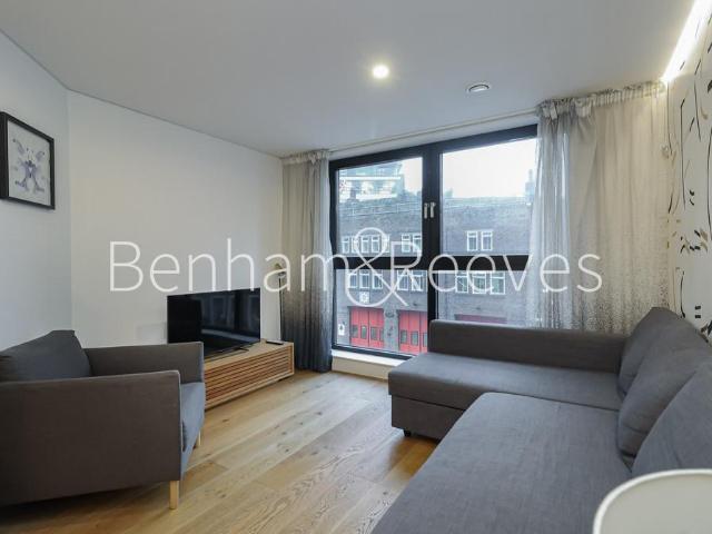Aldgate East, Danestone Court E1 1 bed apartment to rent £2,492 pcm £575 pw