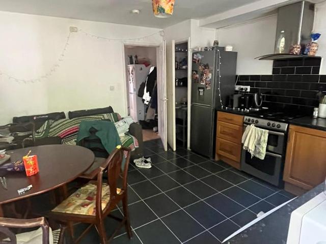 Aldgate East, E1, Lovely 5 Bedroom Town House