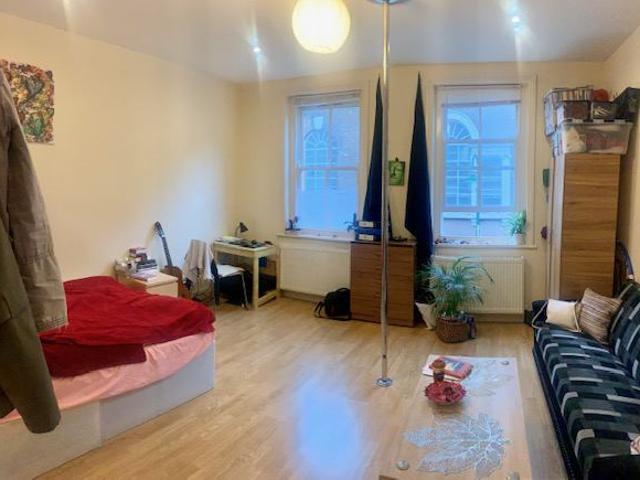 Aldgate East/Bricklane,E1,Studio Flat Inclusive