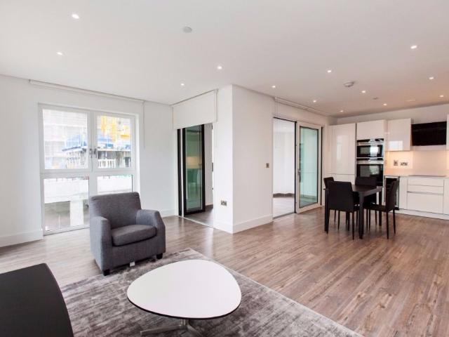 Aldgate Place, New Drum Street, London E1, 2 bed flat to rent, £3,500 pcm | PrimeLocation