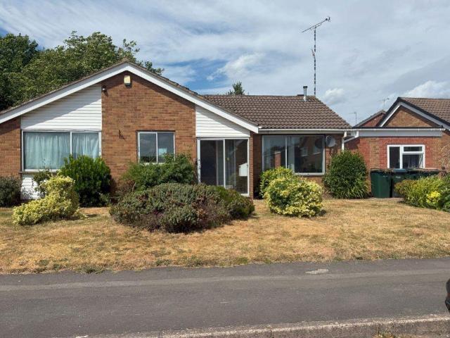 ALDRIN WAY, CANNON PARK, COVENTRY CV4. 5 bed bungalow to rent £2,250 pcm £519 pw