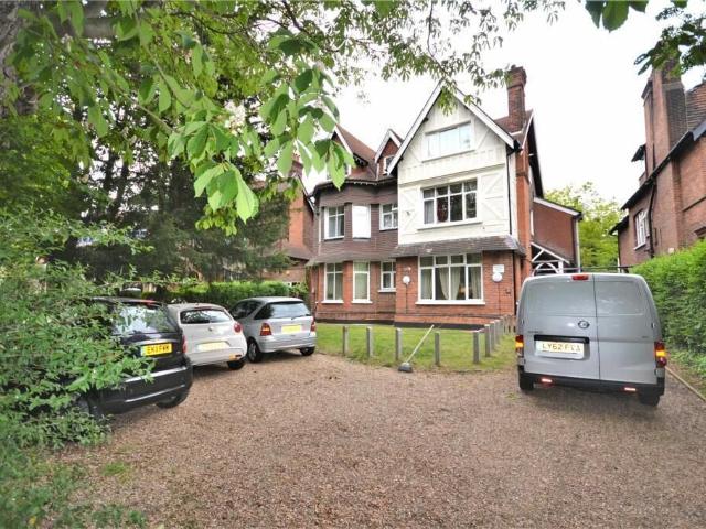 Aldrington Gardens, London SW16, 1 bed flat to rent, £1,350 pcm | PrimeLocation