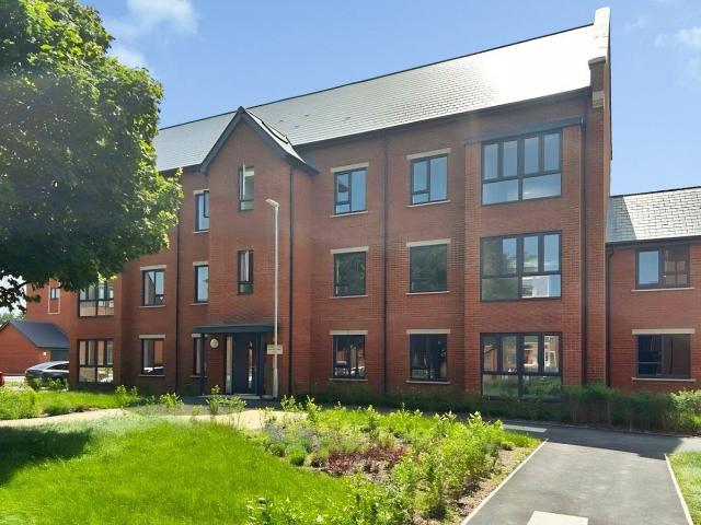 Aldridge Road, Folkestone CT20, 2 bed flat to rent, £1,275 pcm | PrimeLocation