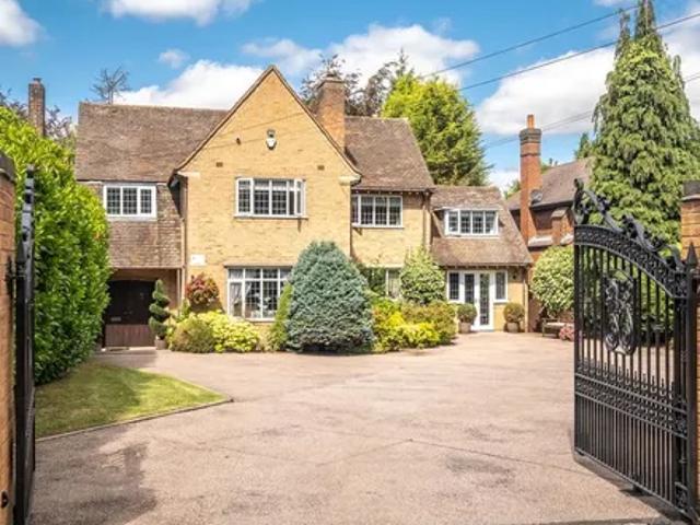 Aldridge Road, Little Aston, WS9 0PE, United Kingdom | 5 bed house for rent #159394255 | Rentberry