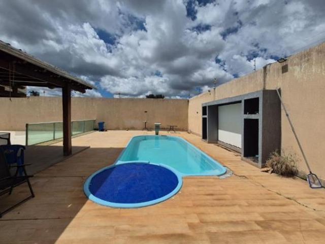 Alex Gama Vende: Casa com Edícula no Cond. Vencedor, Ponte Alta Norte DF 475 Aceito carro