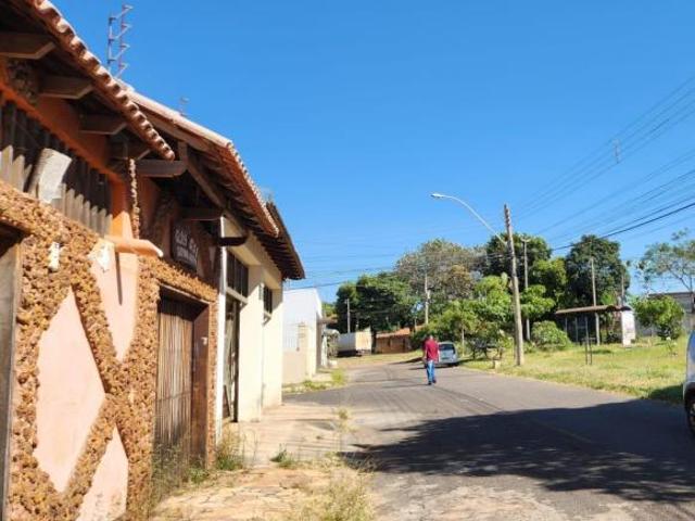 Alex Gama Vende: Casa + Sobrado na Qd 29 Setor Leste do Gama, Aceito Trocas