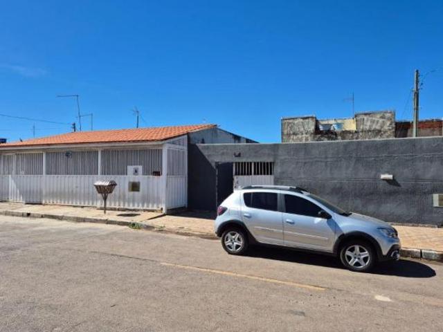 Alex Gama Vende: Lote com Casa de 03 Quartos na Qd 15 Gama Setor Sul, Investimento, Barato