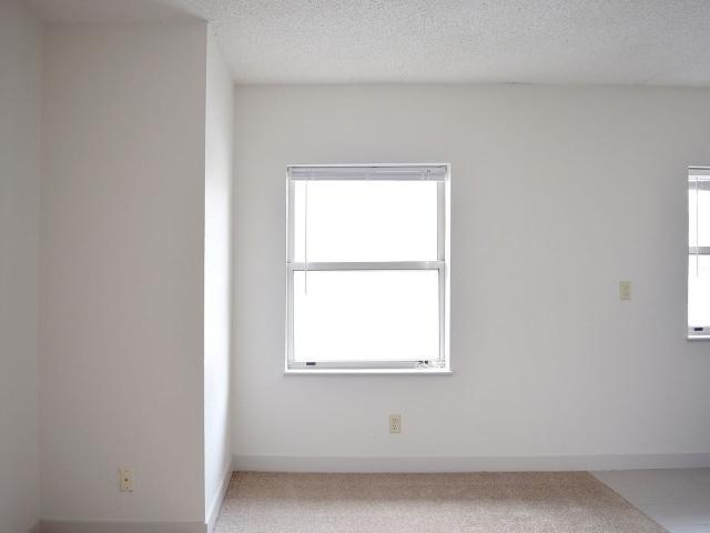 Alexander 1 Bedroom Apartment for Rent at 3421 Locust St, Kansas City, MO 64109 North Hyde Park