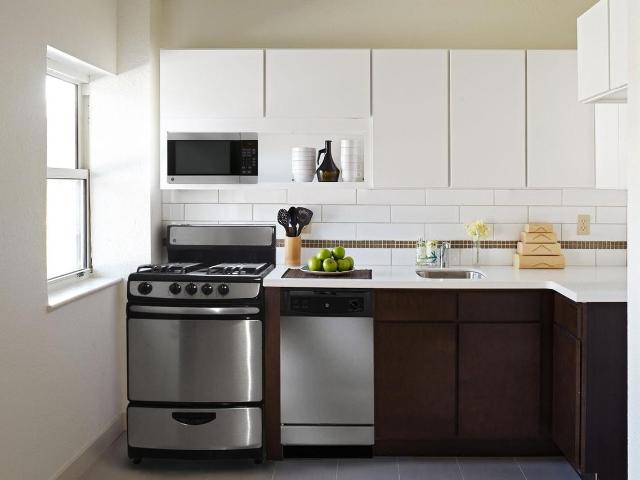 Alexander 1 Bedroom Apartment for Rent at 3421 Locust St, Kansas City, MO 64109 North Hyde Park
