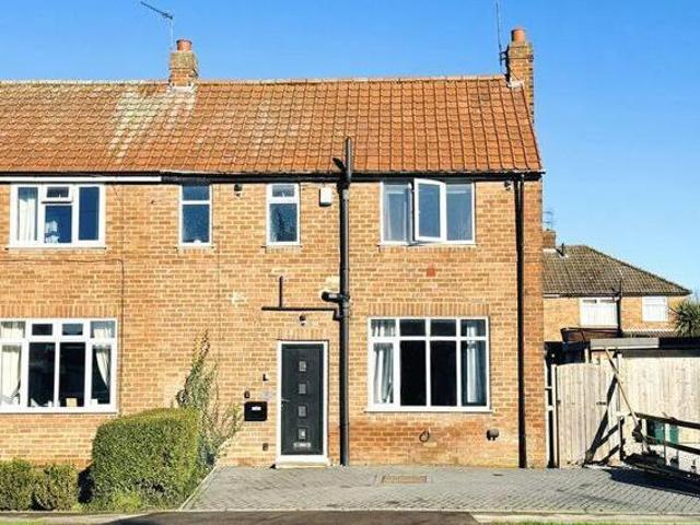 Alexander Avenue, Huntington, 2 Bedroom End