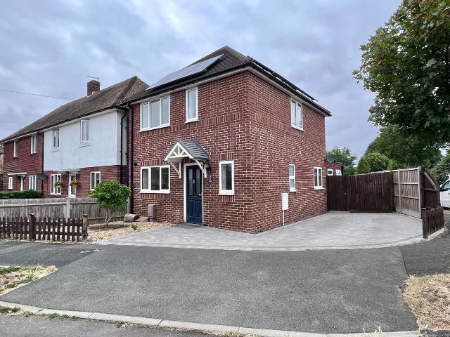 Alexander Grove, Fareham PO16, 2 bed property to rent, £1,650 pcm | PrimeLocation