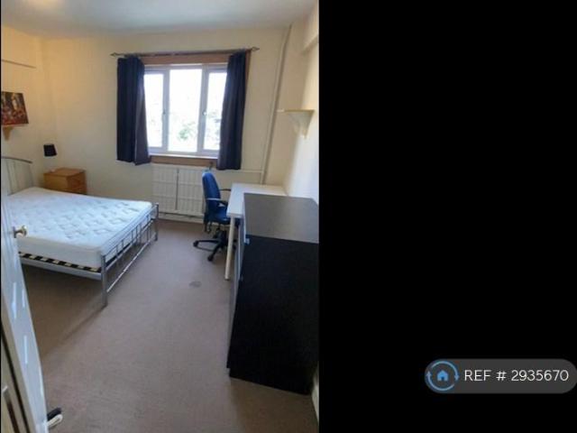 Alexander Drive, Edinburgh, EH11 3 bed flat to rent £2,000 pcm £462 pw