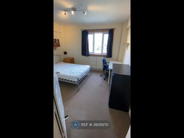 Alexander Drive, Edinburgh EH11, 3 bed flat to rent, £2,000 pcm | PrimeLocation