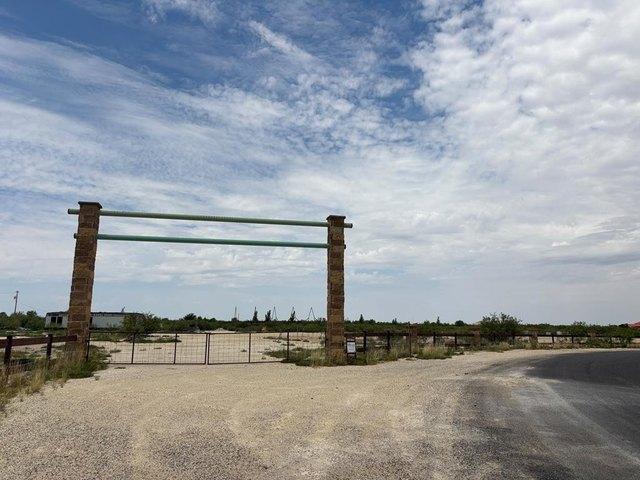 Alexander Ln, Fort Stockton, TX 79735
