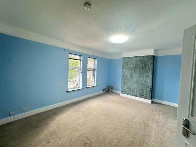 Alexander Road, Birmingham B27, 2 bed flat to rent, £975 pcm | PrimeLocation