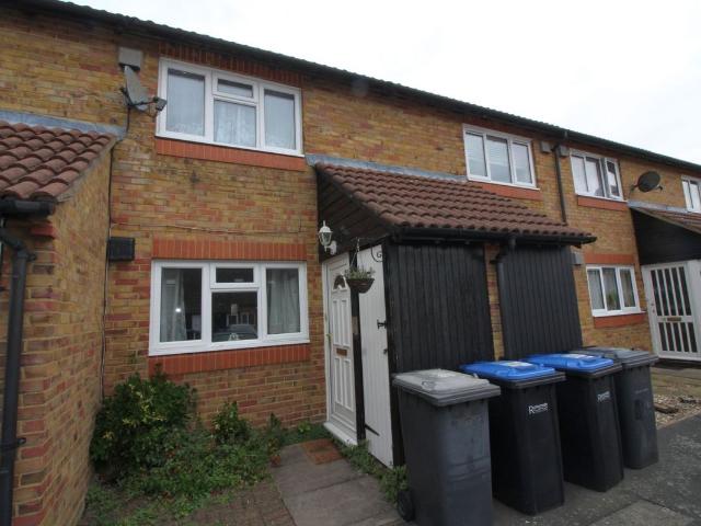 Alexander Road, Egham, Surrey TW20, 1 bed terraced house to rent, £1,250 pcm | PrimeLocation