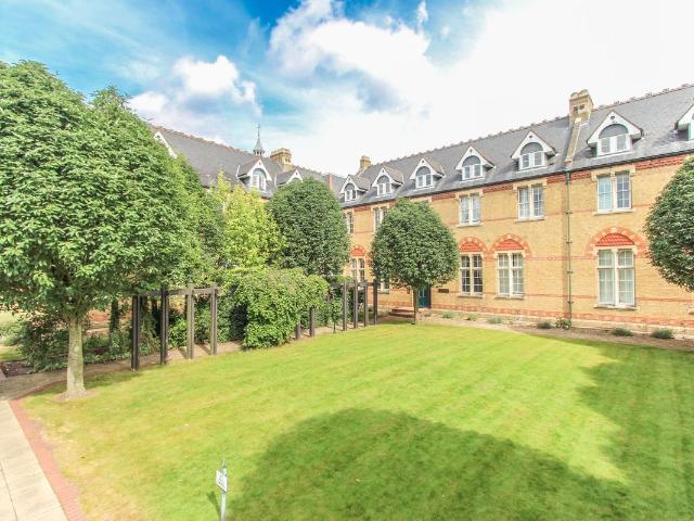 Alexandra Court, Aston Close, Watford, Hertfordshire WD24, 2 bed flat to rent, £1,600 pcm | PrimeLocation