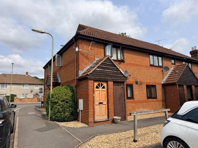 Alexandra Court, Bordon GU35, 1 bed flat to rent, £950 pcm | PrimeLocation