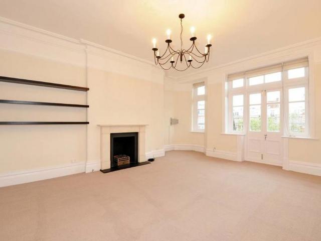 Alexandra Court, London W9 2 bed flat to rent £3,300 pcm £762 pw