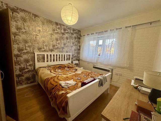 Alexandra Avenue, Harrow 2 bed apartment to rent £1,745 pcm £403 pw