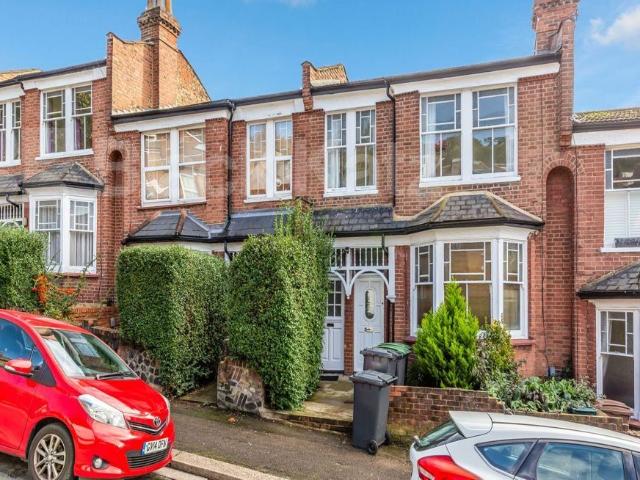 Alexandra Gardens, Muswell Hill N10, 3 bed flat to rent, £2,167 pcm | PrimeLocation