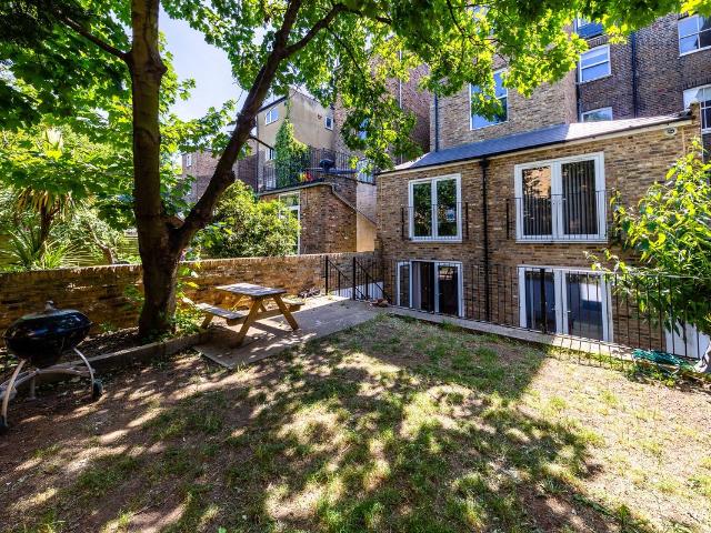 Alexandra Grove, London N4, 4 bed flat to rent, £4,750 pcm | PrimeLocation