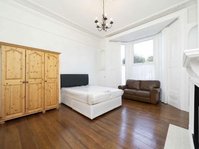 Alexandra Grove, N12, London