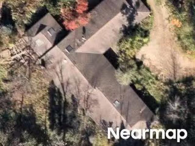 Alexandra Dr