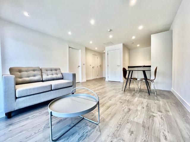 Alexandra Park, Willow Road, Leeds, LS4 1 bed apartment to rent £1,000 pcm £231 pw