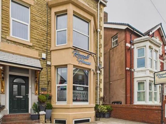 Alexandra Road, Blackpool, 8 Bedroom Guest