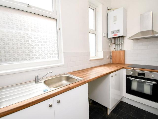 Alexandra Road, CH43 4XX, Prenton