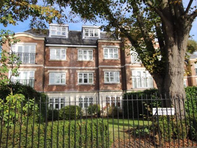 Alexandra Road, Epsom KT17, 1 bed flat to rent, £1,750 pcm | PrimeLocation