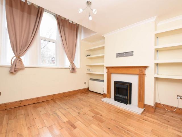 Alexandra Road, Farnborough GU14, 1 bed flat to rent, £1,050 pcm | PrimeLocation