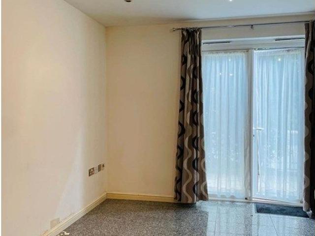 Alexandra Road, Hounslow TW3, 1 bed flat to rent, £1,450 pcm | PrimeLocation
