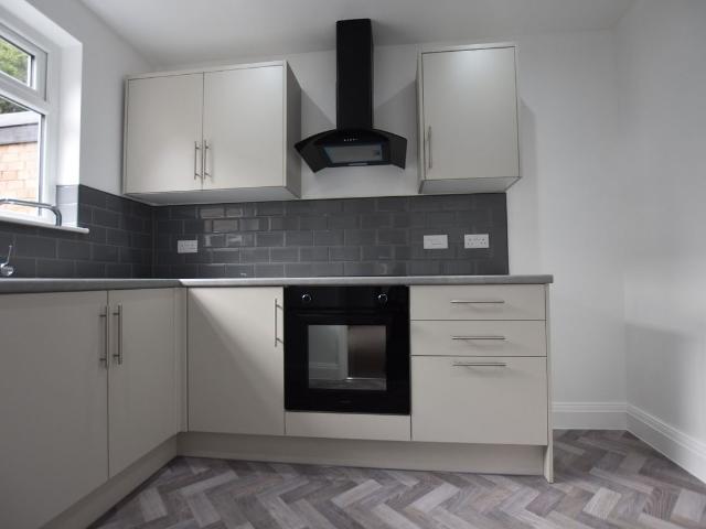 Alexandra Road, Millfield, Peterborough PE1, 2 bed flat to rent, £1,000 pcm | PrimeLocation