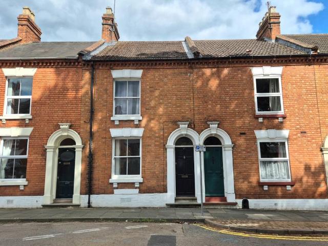 Alexandra Road, Northampton NN1, 2 bed terraced house to rent, £1,100 pcm | PrimeLocation