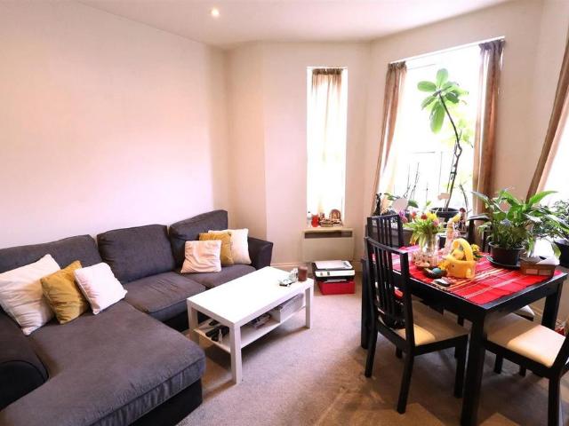 Alexandra Road, Overton House, HP2 1 bed apartment to rent £1,150 pcm £265 pw