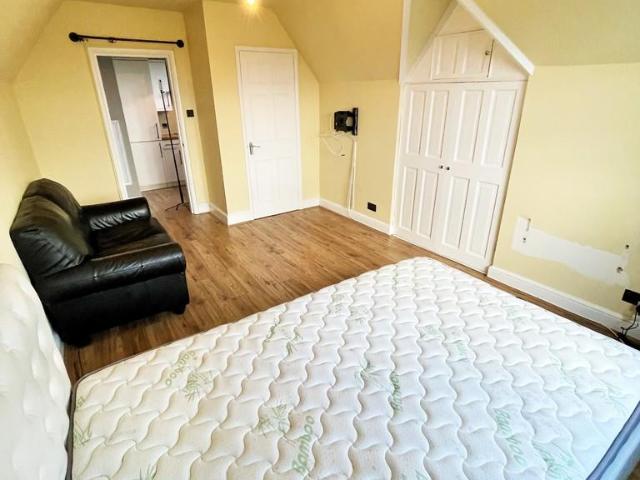 Alexandra Road, Reading 1 bed apartment to rent £1,075 pcm £248 pw