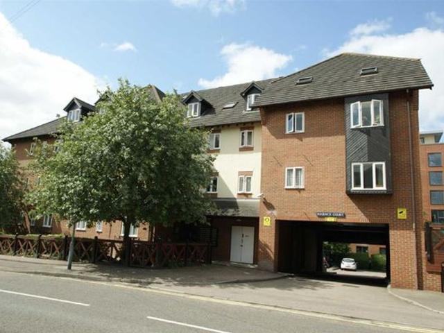 Alexandra Road, Regency Court Alexandra Road HP2, 1 bed flat to rent, £1,200 pcm | PrimeLocation