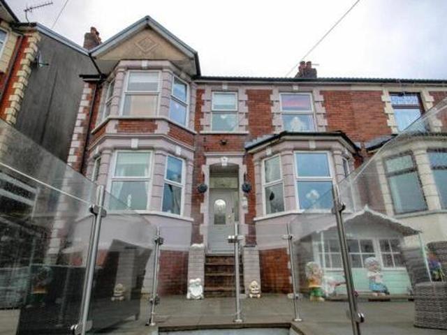 Alexandra Road, Six Bells, 4 Bedroom Semi detached