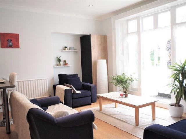 Alexandra Road, St John's Wood, London NW8, 2 bed flat to rent, £2,595 pcm | PrimeLocation