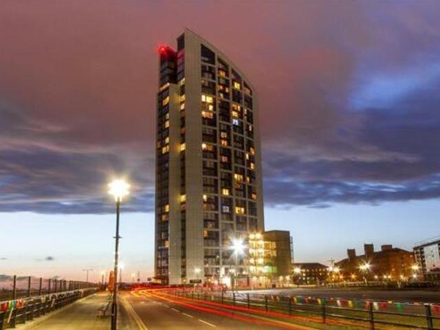 Alexandra Tower, Princes Parade, 2 Bedroom Apartment