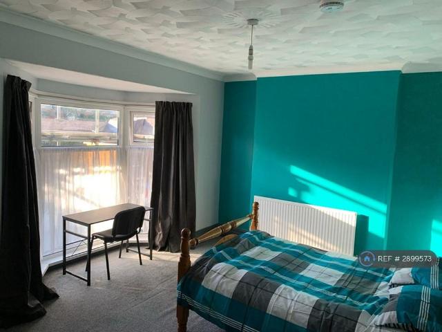 Alexandra Terrace, Brynmill, Swansea. 5 bed terraced house to rent £1,875 pcm £433 pw