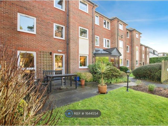 Alexandria Court, Ferndown BH22, 1 bed flat to rent, £1,100 pcm | PrimeLocation