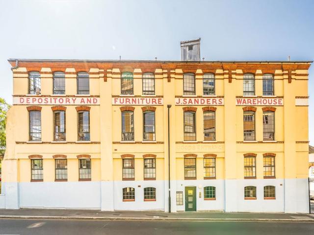 Alexandria Road, Ealing W13, 2 bed flat to rent, £1,850 pcm | PrimeLocation