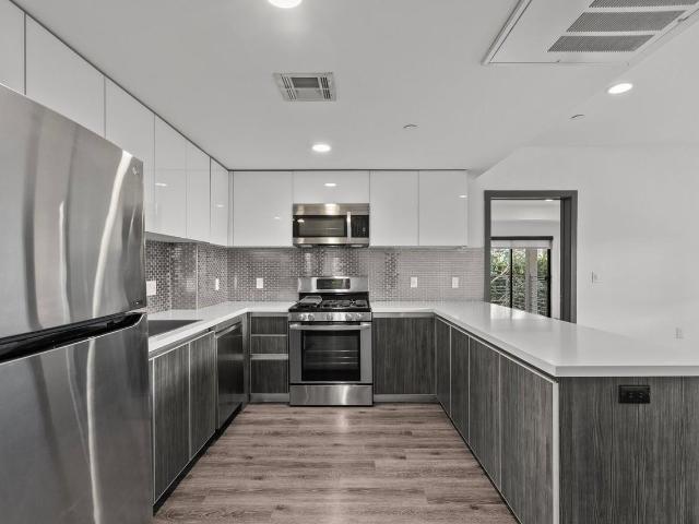 Alexandria 178 Townhomes LLC 2 Bedroom Apartment for Rent at 178 N Alexandria Ave, Los Angeles, CA 90004 Wilshire Center Koreatown